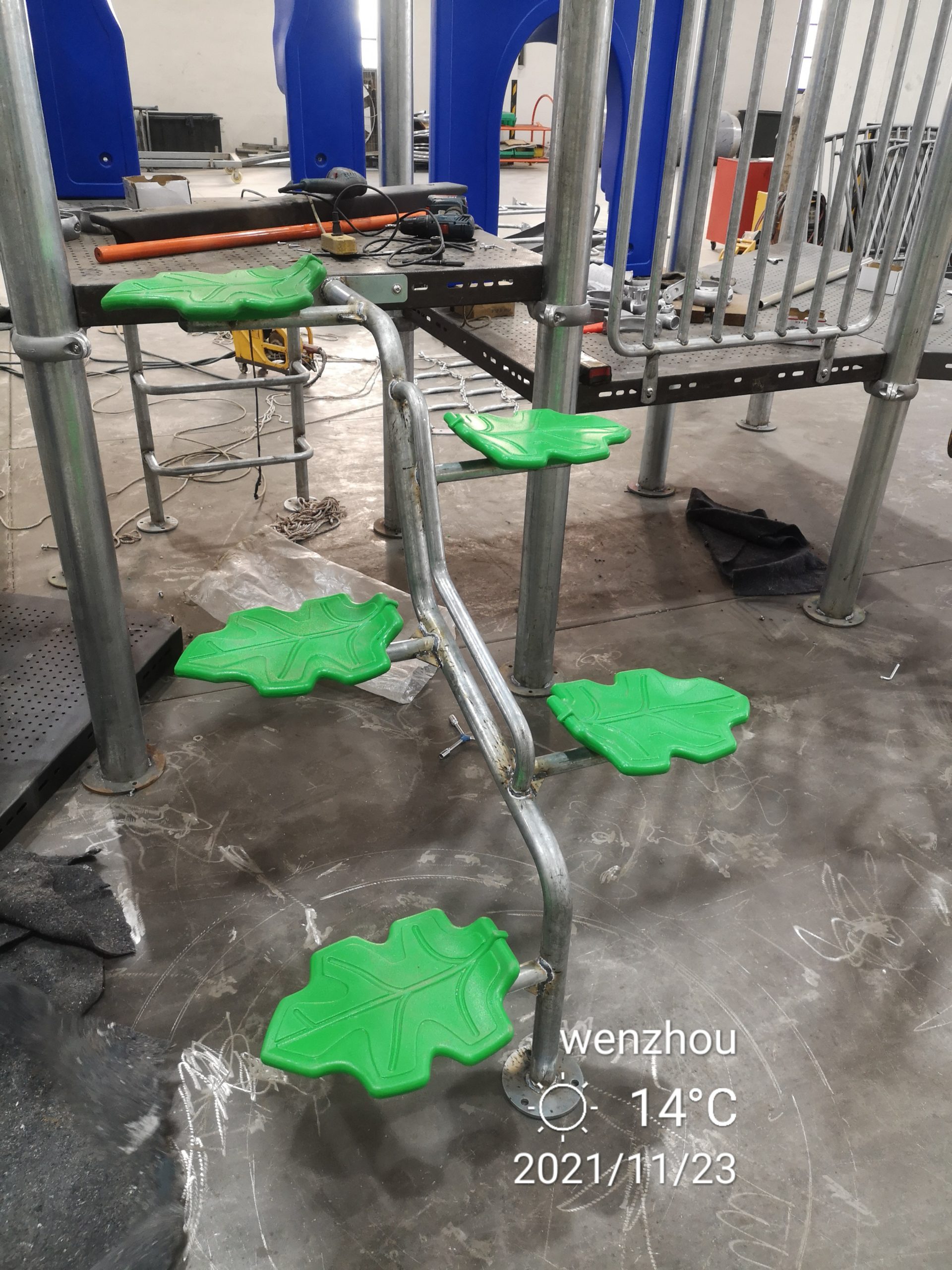 Wavy Leaf Climber | IPEMA